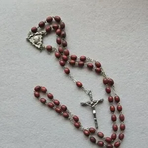Jewelry | Brown Natural Wood Bead Rosary With Silvertone Cross | Poshmark